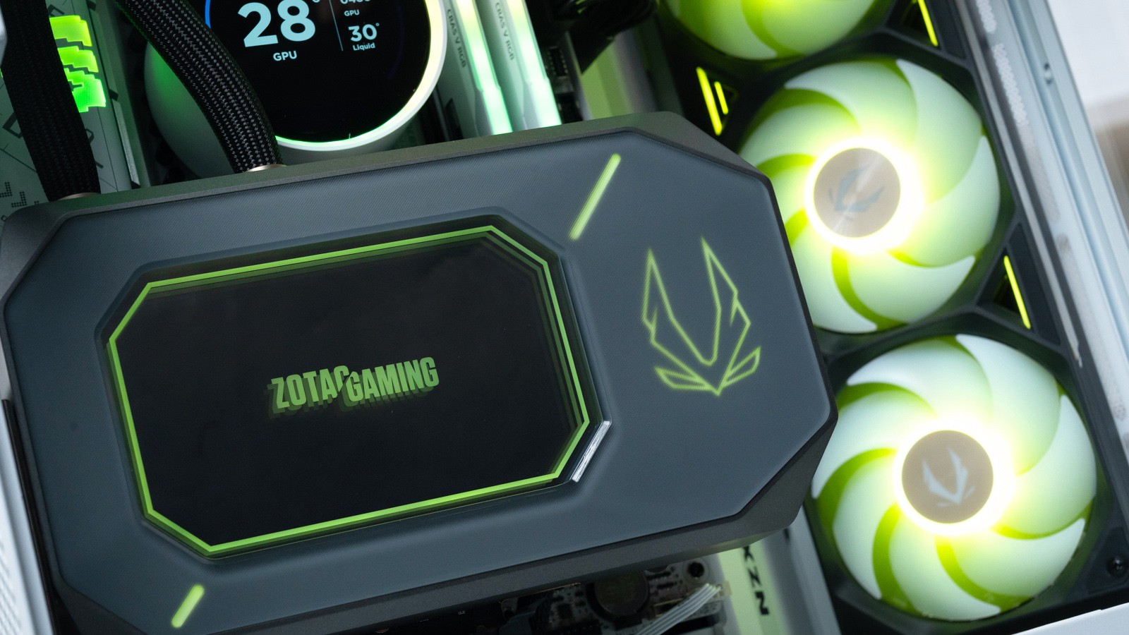 ZOTAC GAMING GeForce RTX 5090 ARCTICSTORM AIO - 一體式水冷上身，散熱、靜音、效能有感提升 ...