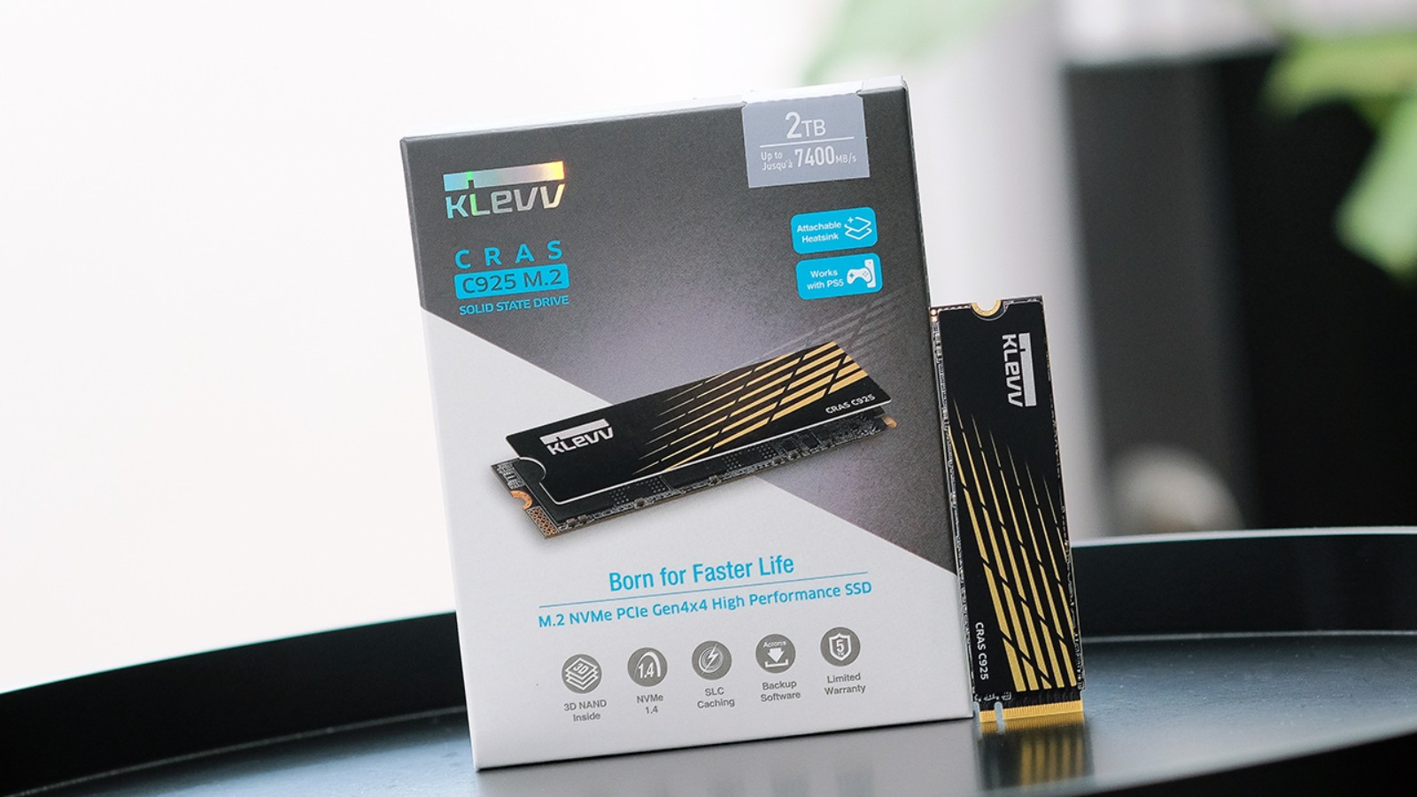 低溫耐用效能佳，遊戲玩家與創作者的最佳幫手 - KLEVV CRAS C925 M.2 NVMe SSD 2TB | 4Gamers