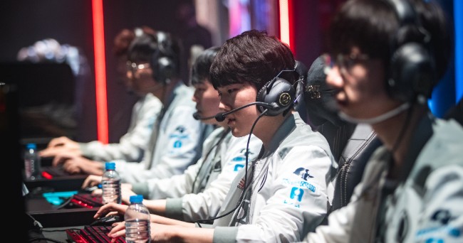 《英雄聯盟》iG僅用16分鐘擊敗SKT，歷史最快比賽達成 ️ | 4Gamers