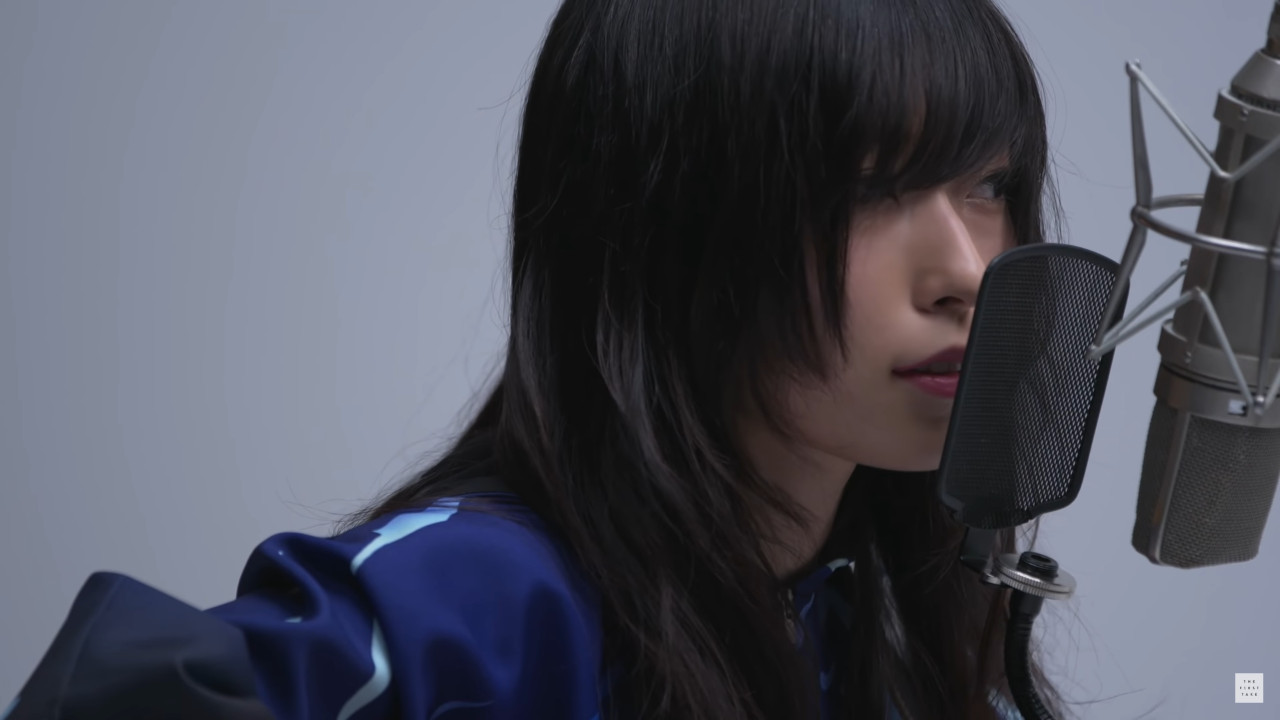 Sayuri挑戰不修音《我的英雄學院》片尾曲，自彈自唱完美演出 | 4Gamers