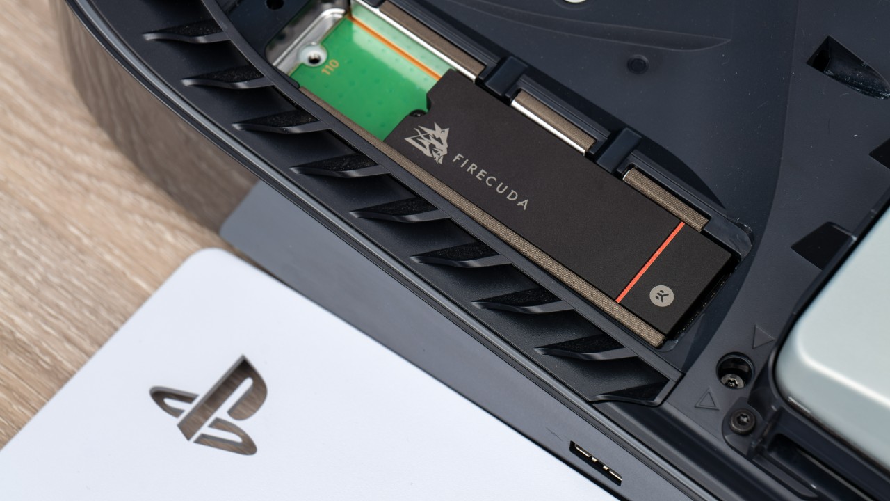 Seagate FireCuda 530 SSD散熱器版動手玩：PS5容量輕鬆擴 | 4Gamers