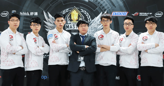 抓戰犯？HKA教練Tabe為戰隊成績負責今起離隊 | 4Gamers