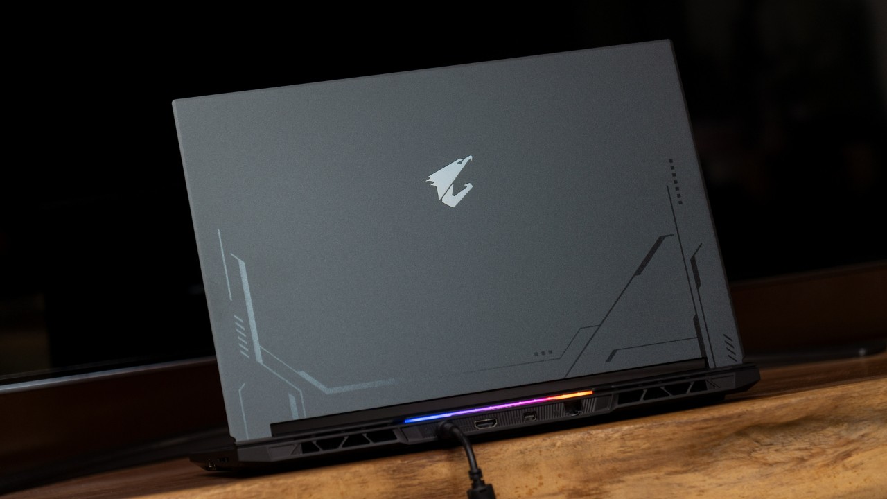 รีวิวโน๊ตบุ๊คเล่นเกม Gigabyte AORUS 15X รุ่นปี 2023: เครื่องระดับกลาง ...